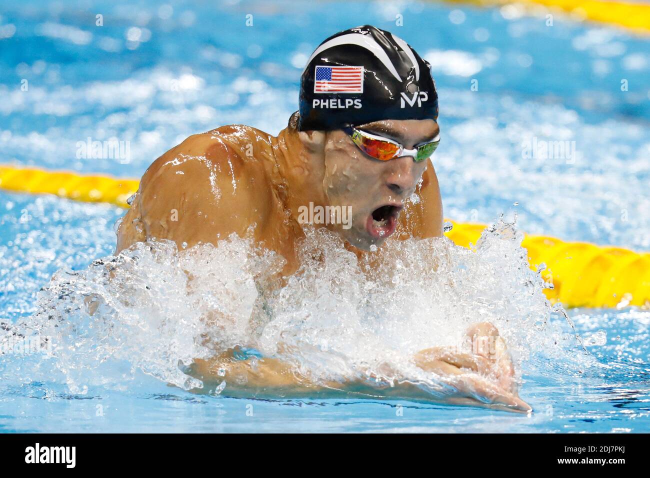 Usas michael phelps in pool hi-res stock photography and images - Alamy