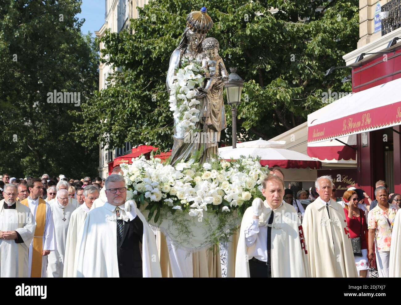 Procession feast assumption virgin mary hi-res stock photography and ...
