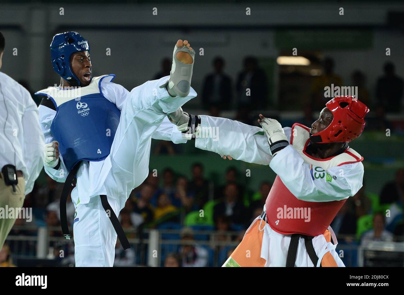 Cheick Sallah Cisse of Cote d'Ivoire defeats Lutalo Muhammad of Great ...