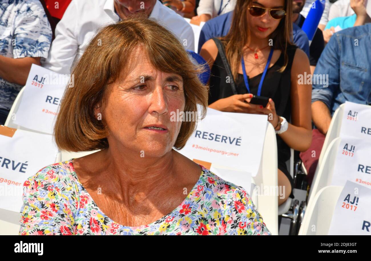Rentrée politique hi-res stock photography and images - Alamy