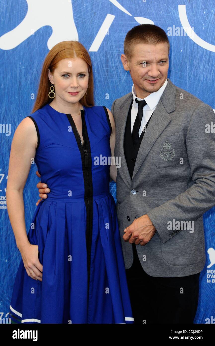 Amy Adams and Jeremy Renner attending the 'Arrival' Photocall on the ...