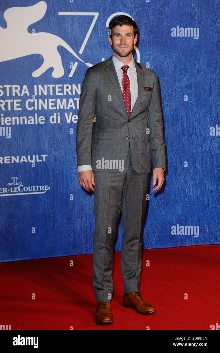 Austin Stowell attending the 'In Dubious Battle' Premiere on the Lido ...