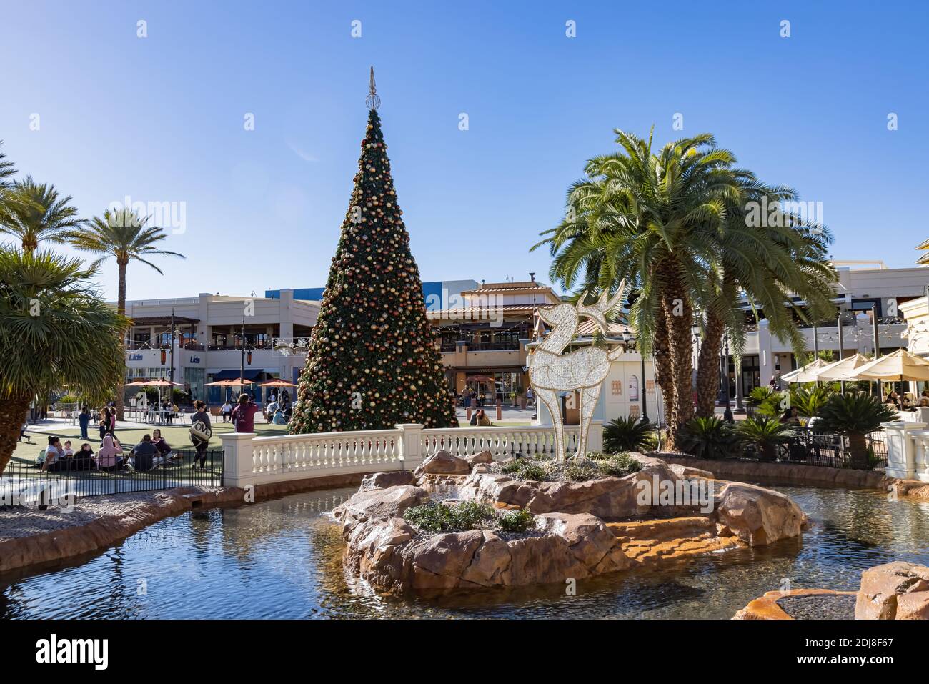 Las Vegas, NOV 15, 2020 - Sunny view of the Christmas Tree in Town ...