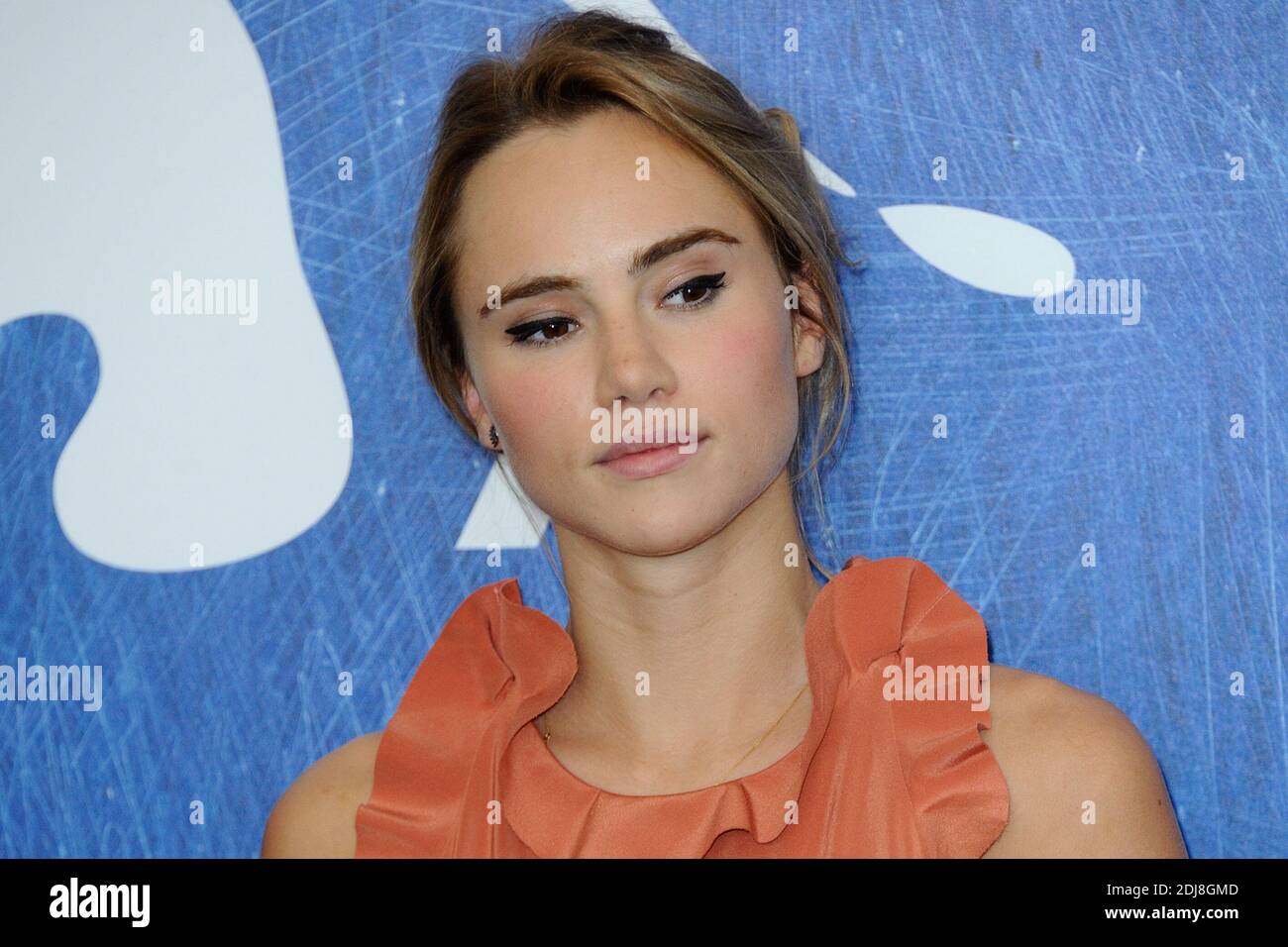 Suki Waterhouse attending the 'The Bad Batch' Photocall on the Lido in ...