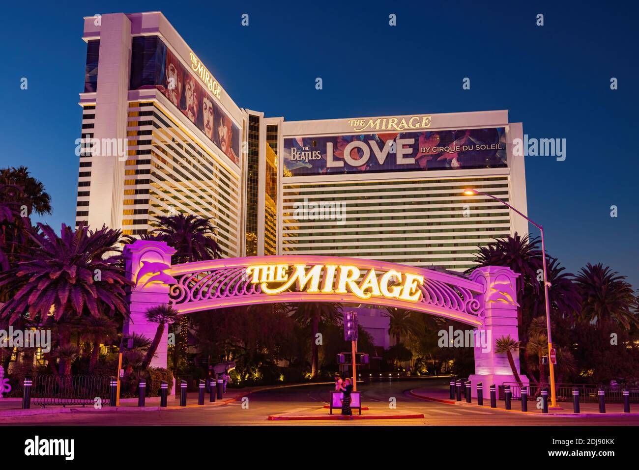 Las Vegas, NOV 19, 2020 - Night Exterior view of The Mirage Stock Photo ...