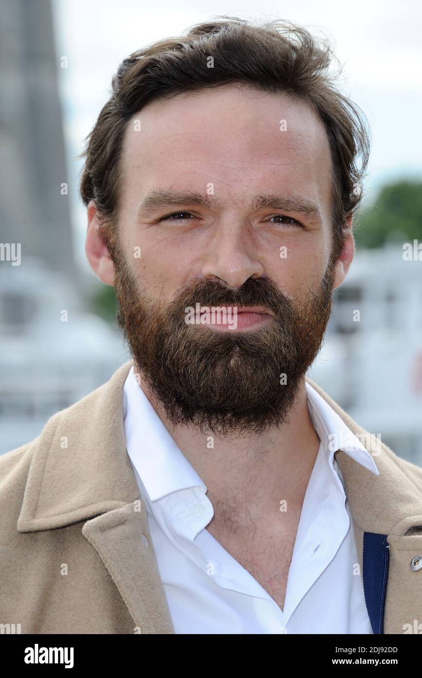 Alban Lenoir assiste au photocall du film 'Tank' lors du Festival de la ...
