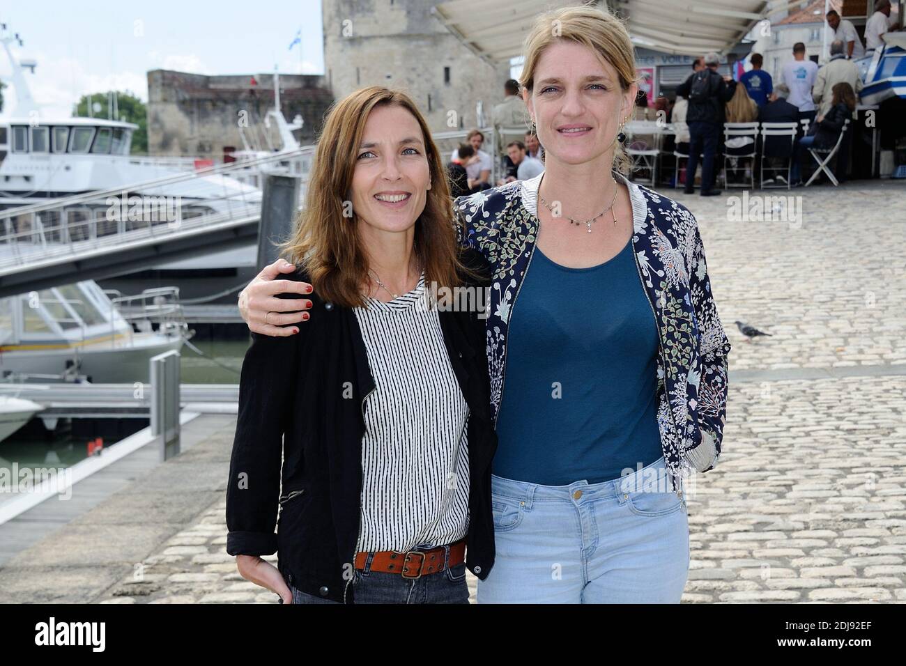 Vous les femmes hi-res stock photography and images - Alamy