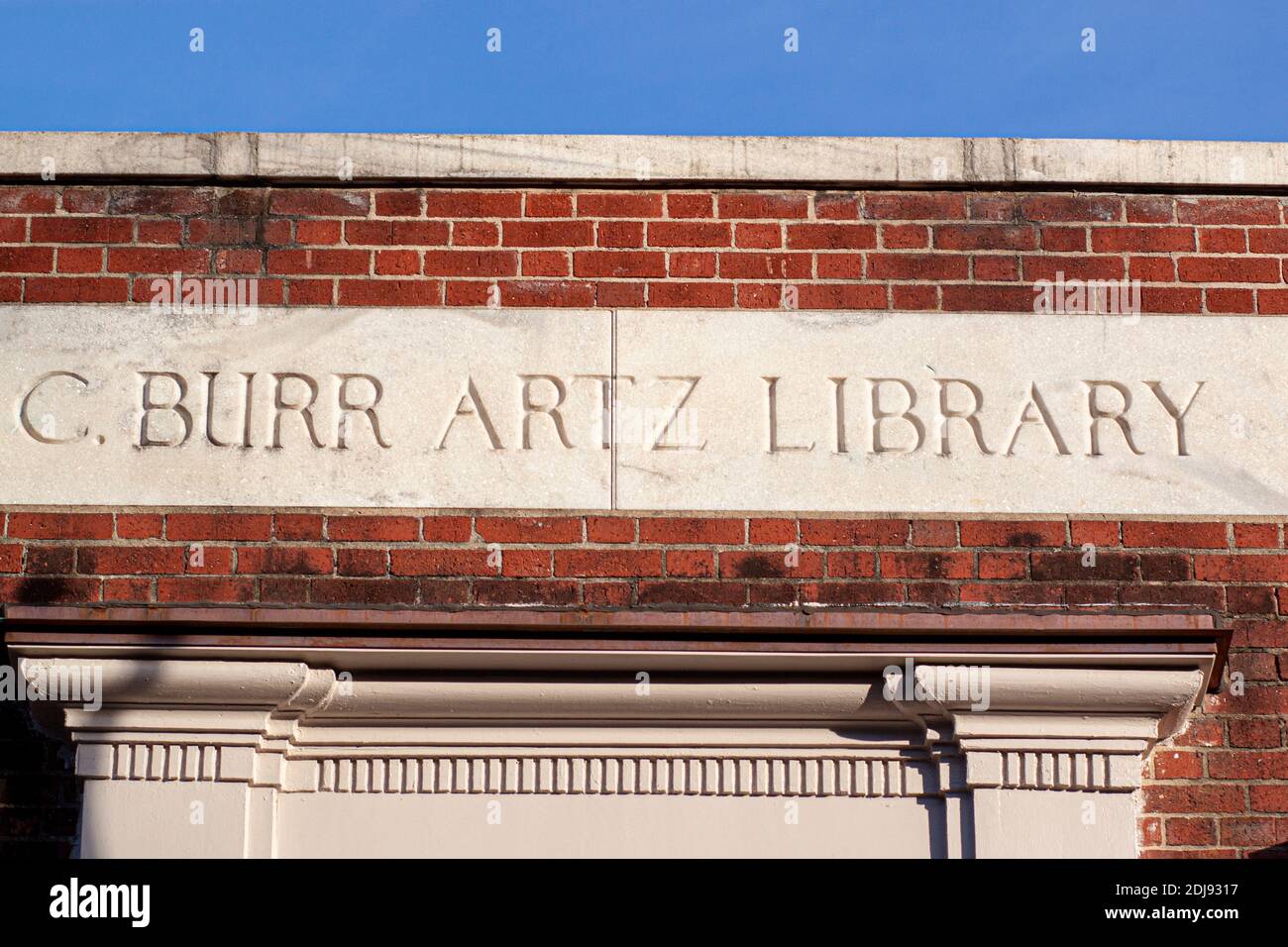 Science park modern building hi-res stock photography and images - Alamy