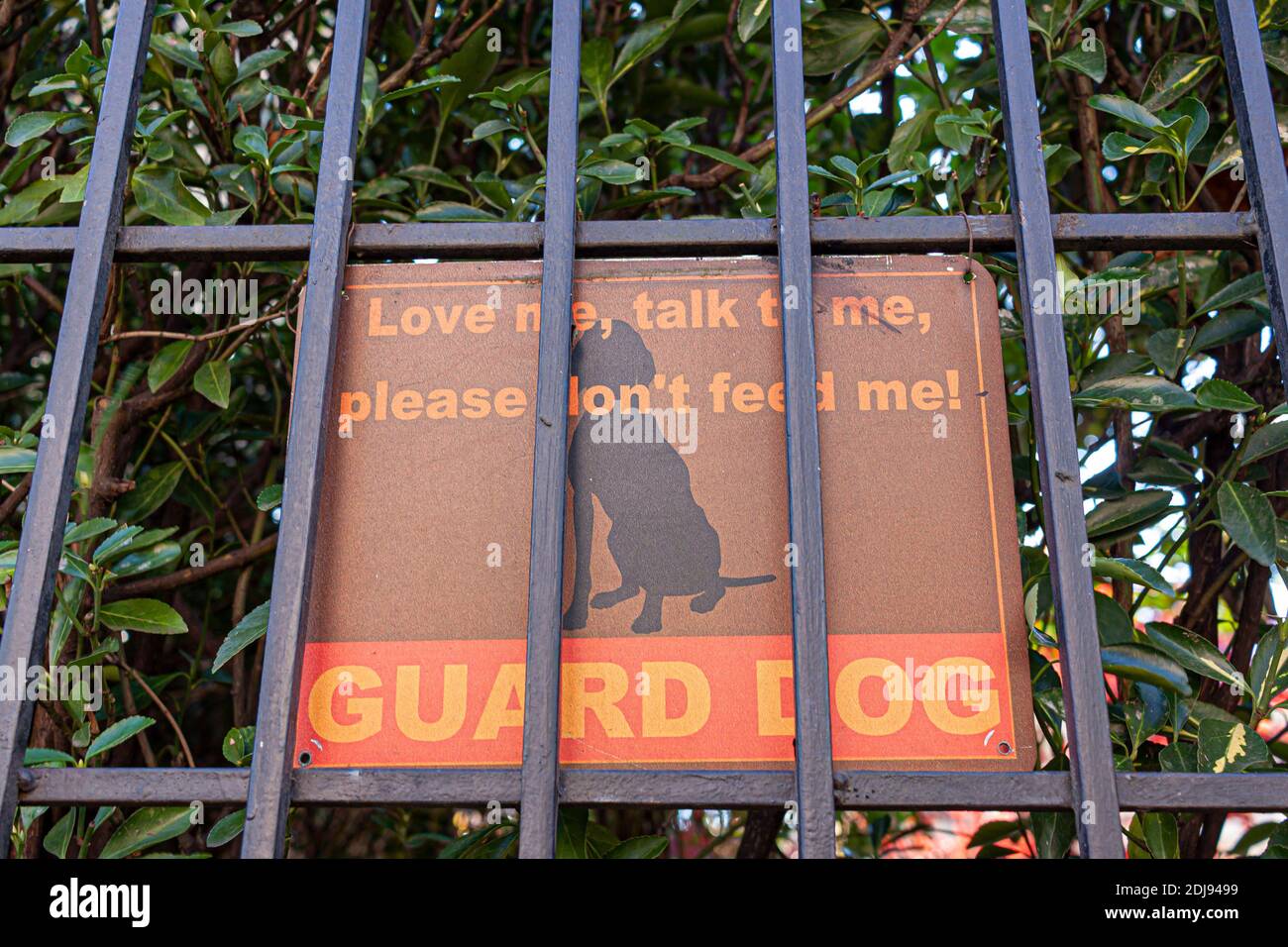 Guard dog sign hi-res stock photography and images - Alamy