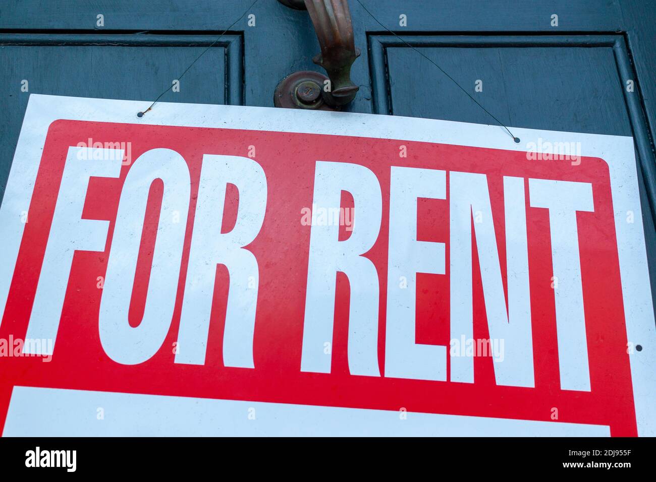 For rent sign front house hi-res stock photography and images - Alamy