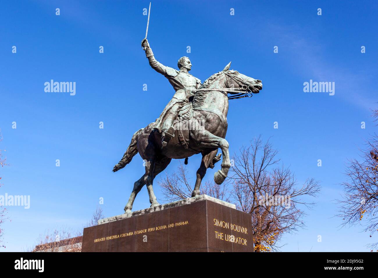 Washington DC, USA 11-29-2020: Close up angled image of statue of Simon ...