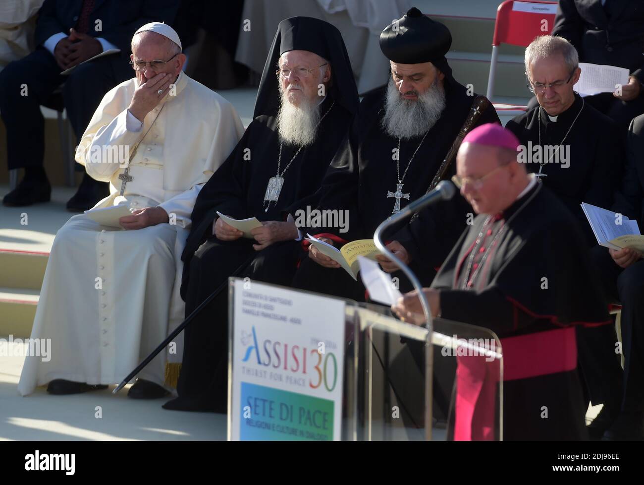 Assisi prayer meeting john paul ii hi-res stock photography and images ...