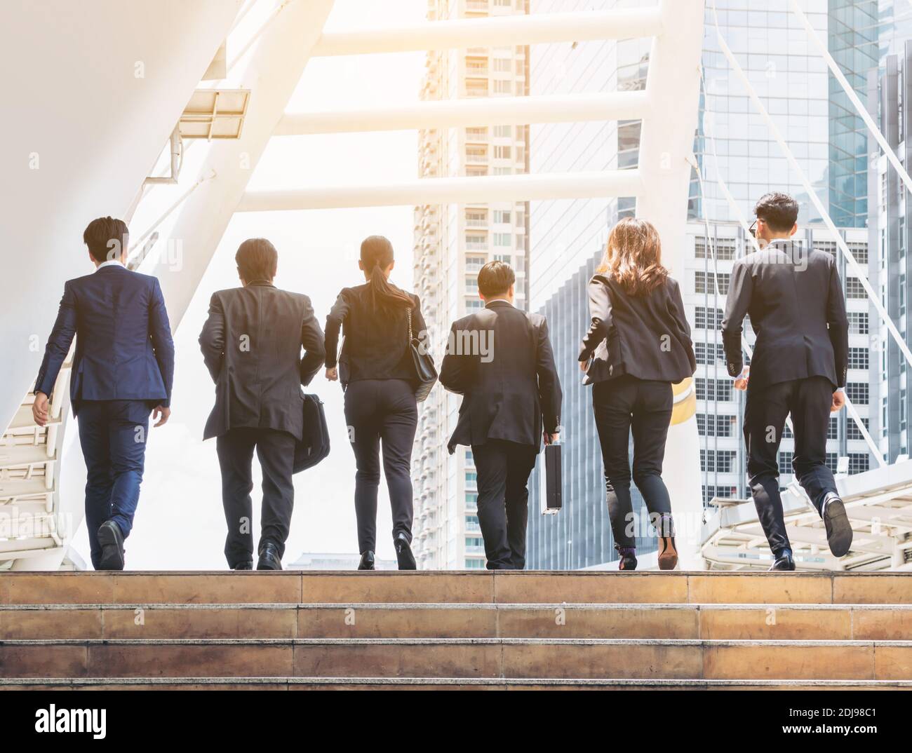 Women teamwork group hi-res stock photography and images - Alamy