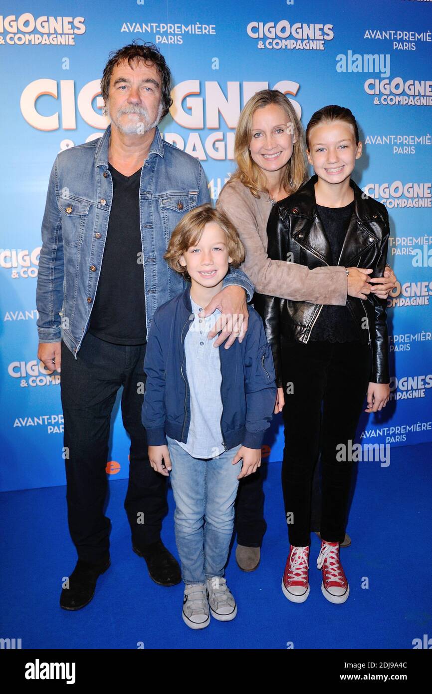 Olivier Marchal et sa famille assistent a l'avant premiere du film d ...