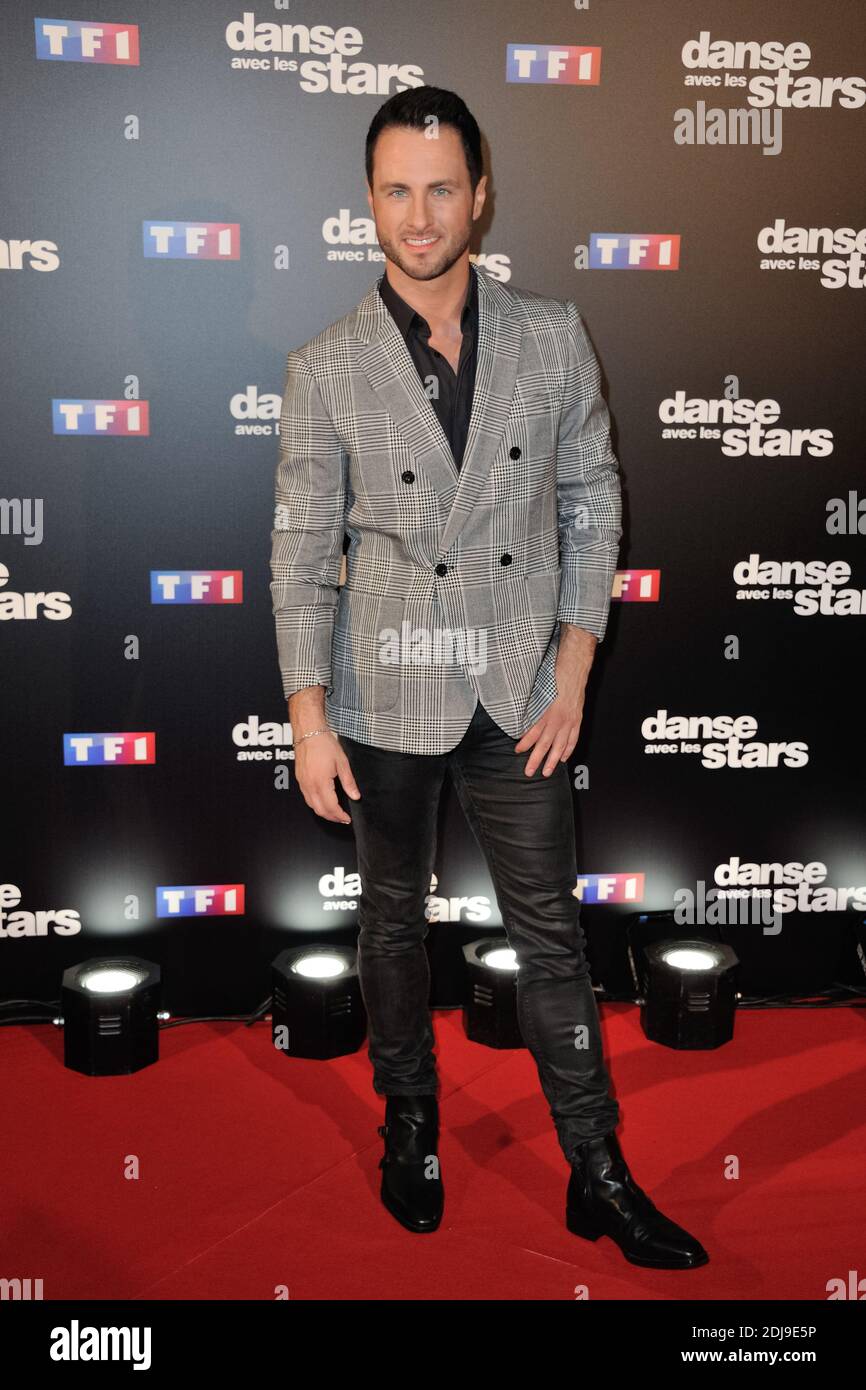 Christian Millette pose au photocall Danse avec les Stars a TF1 a Paris ...