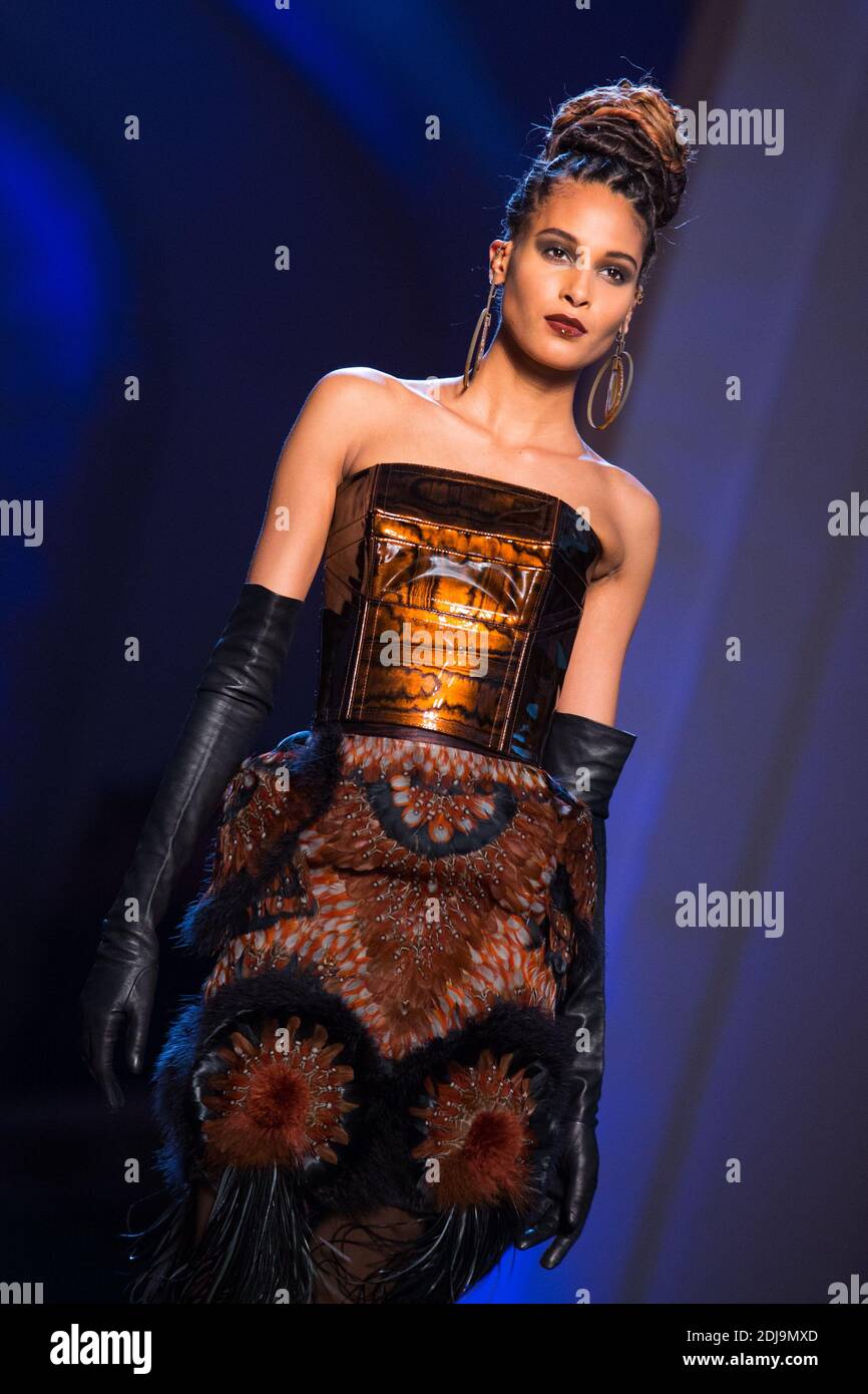 CINDY BRUNA - 'GAULTIER' FASHION SHOW HAUTE COUTURE AUTOMNE HIVER 2016/ ...