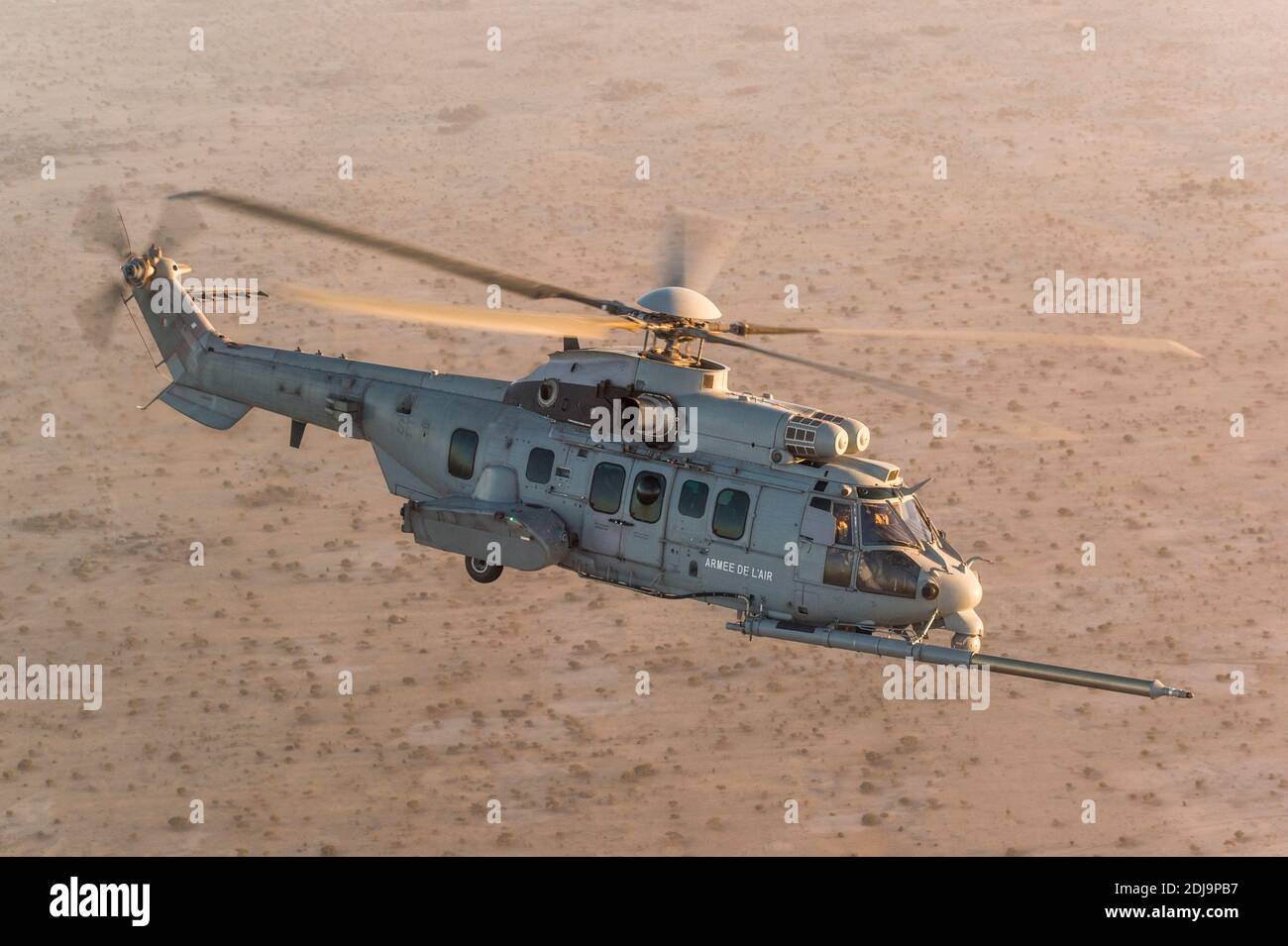 Kuwait army helicopter hi-res stock photography and images - Alamy