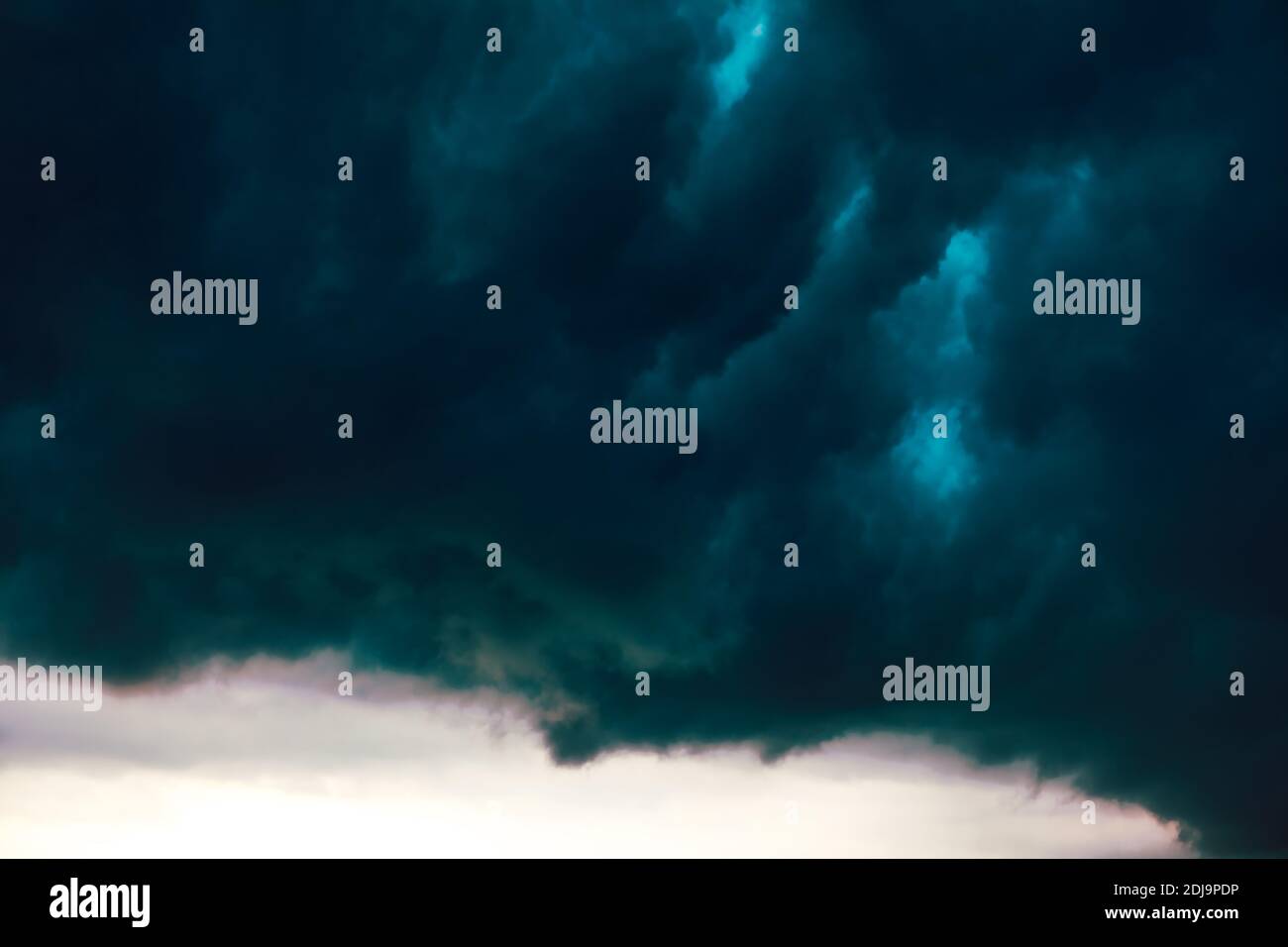Horror black clouds before hurricane Stock Photo - Alamy