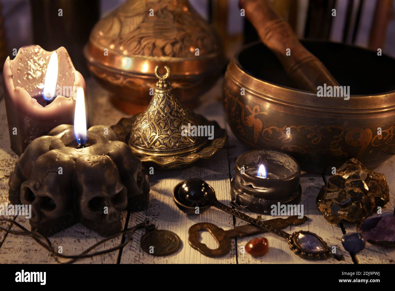 Magic ritual. Wicca, esoteric and occult background with vintage witch ...
