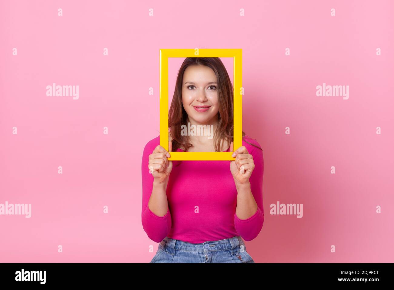 Portrait empty picture frame hi-res stock photography and images - Alamy