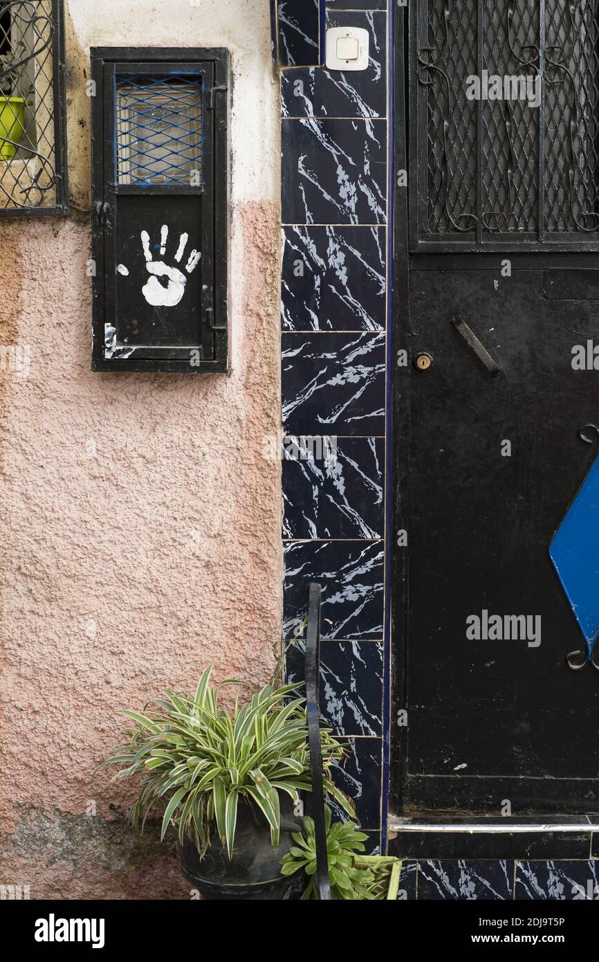 Handprint on door hi-res stock photography and images - Alamy