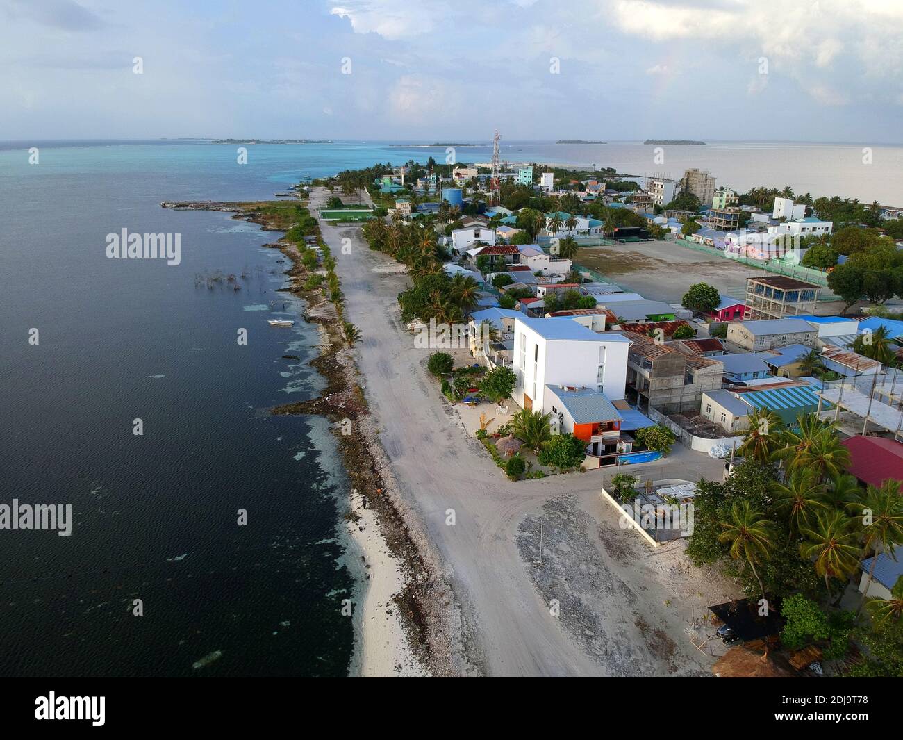 Maldives buildings hi-res stock photography and images - Alamy