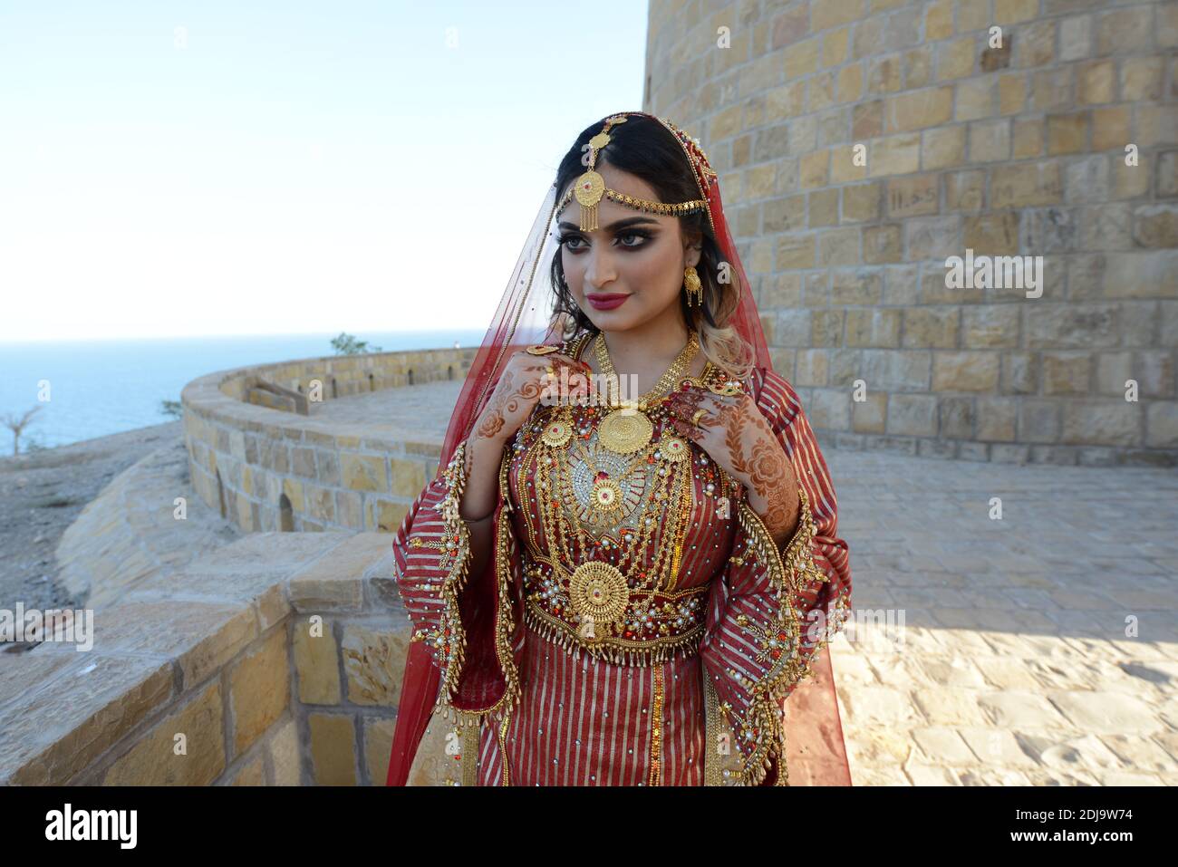 A beautiful model wearing a traditional Omani dress Stock Photo - Alamy