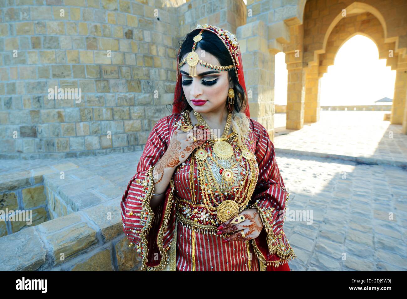 A beautiful model wearing a traditional Omani dress Stock Photo - Alamy