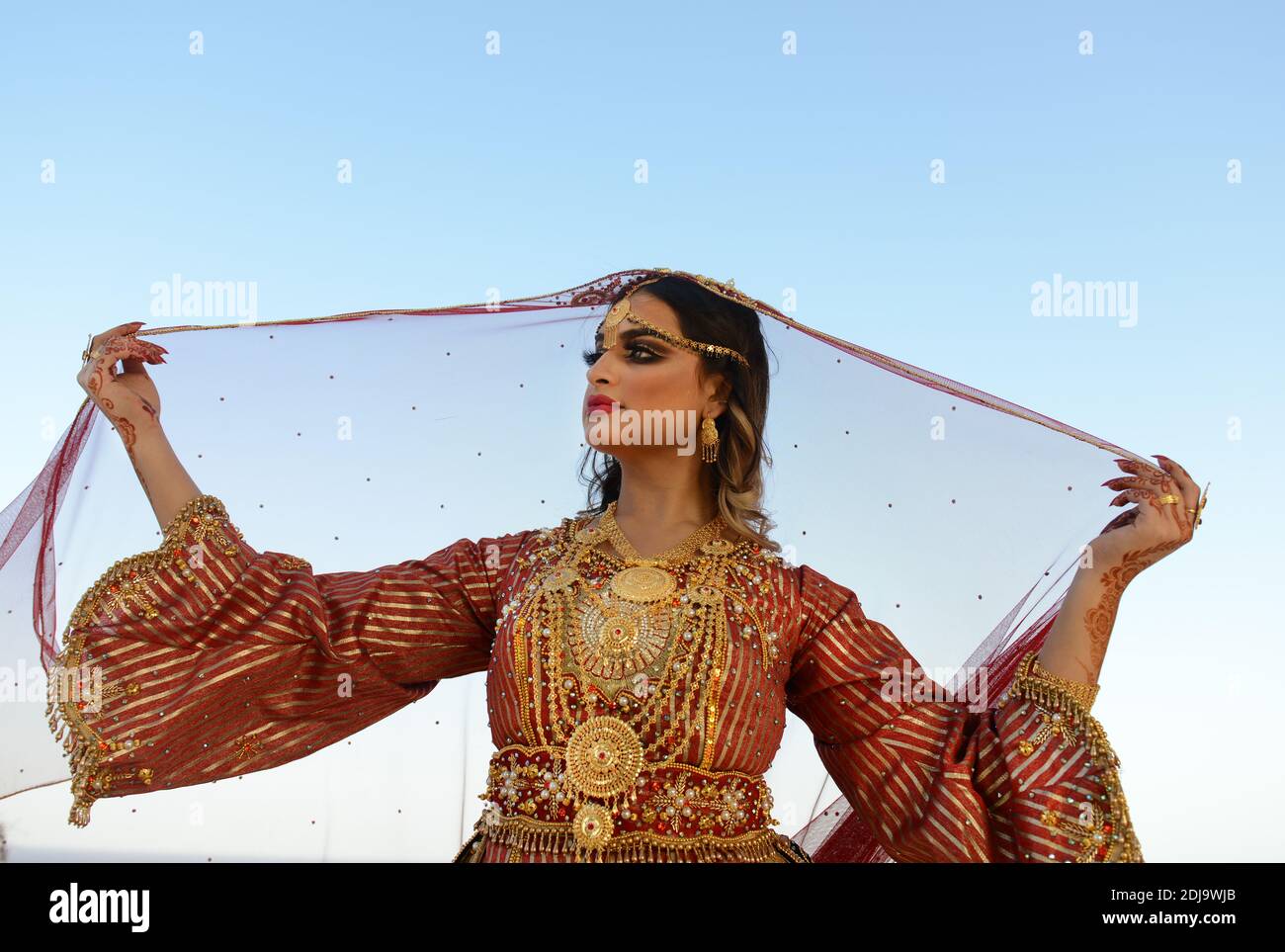 A beautiful model wearing a traditional Omani dress Stock Photo - Alamy