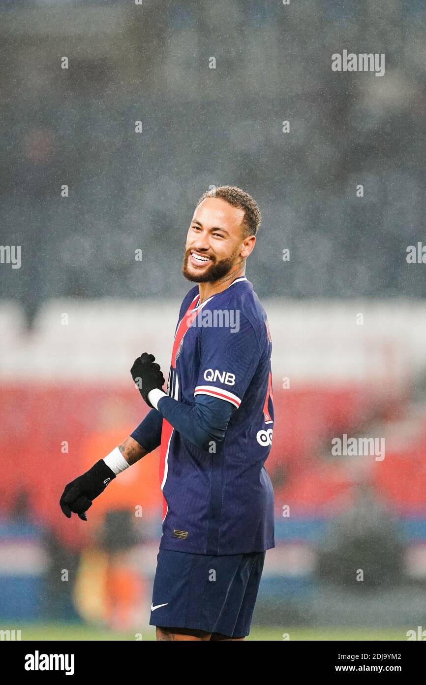 Neymar psg hi-res stock photography and images - Alamy