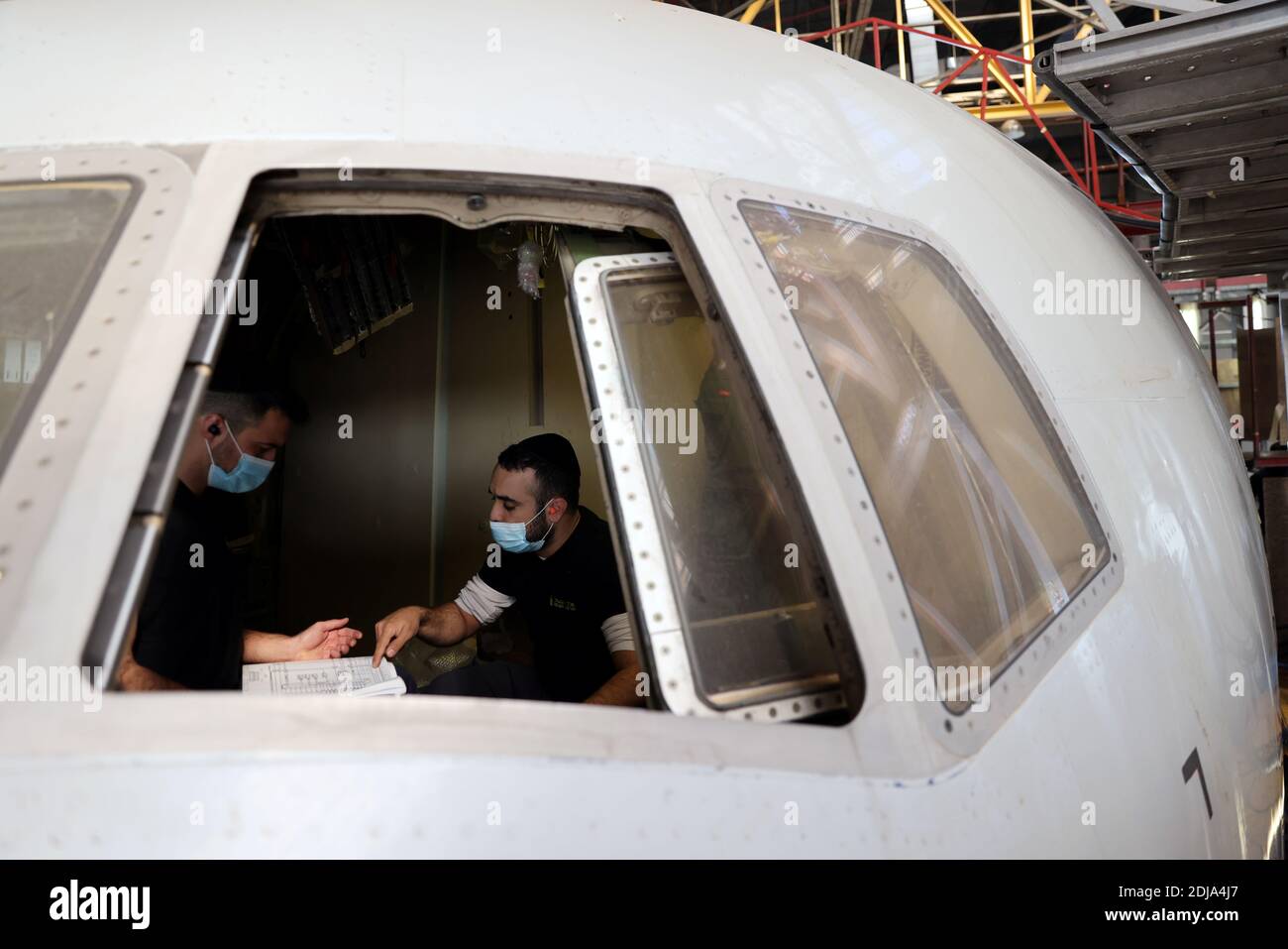 Inside air cargo plane hi-res stock photography and images - Alamy