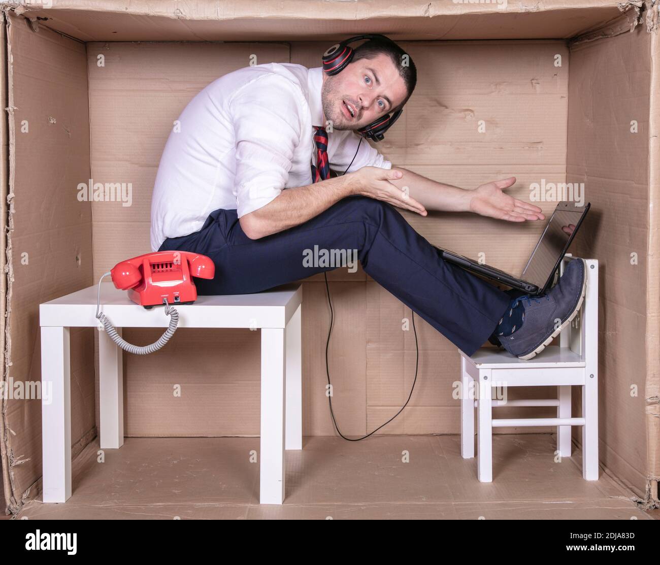 Cramped desk hi-res stock photography and images - Alamy