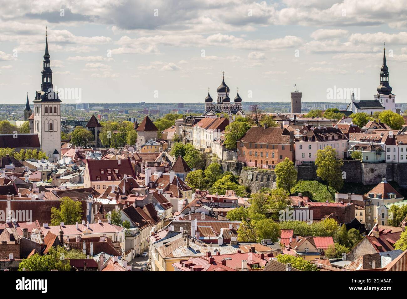 Tallinn medieval architecture hi-res stock photography and images - Alamy