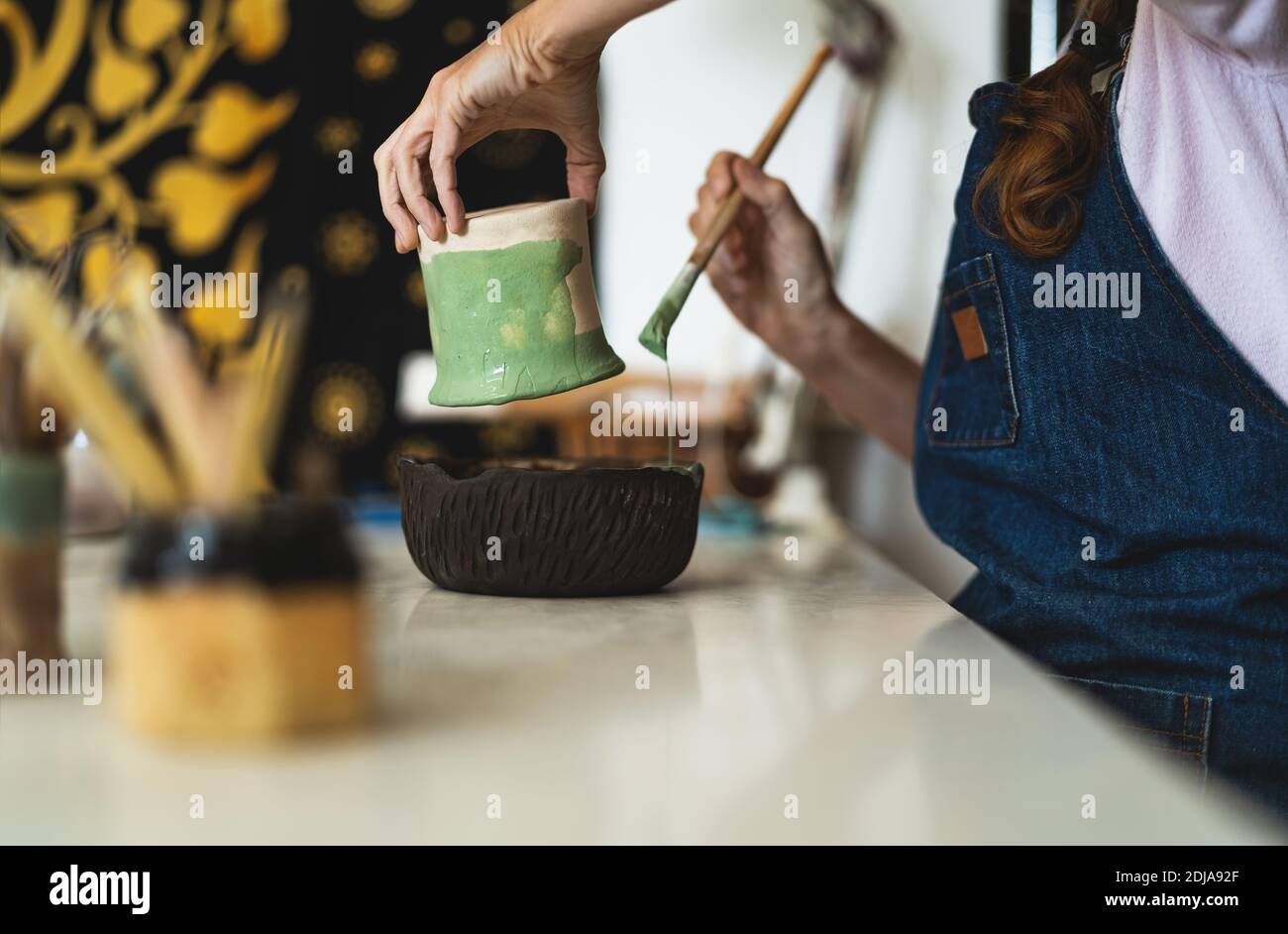 Female form painting hi-res stock photography and images - Alamy