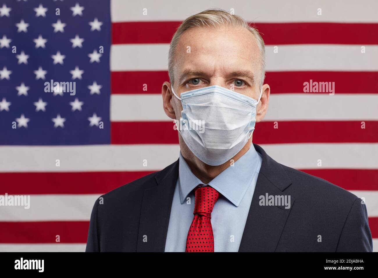 Politician with mask hi-res stock photography and images - Alamy