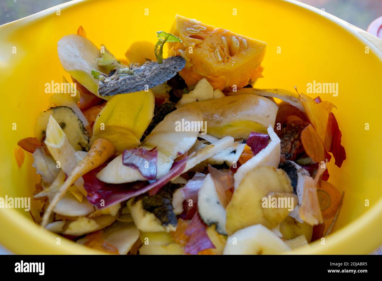 Kitchen gardening hi-res stock photography and images - Alamy