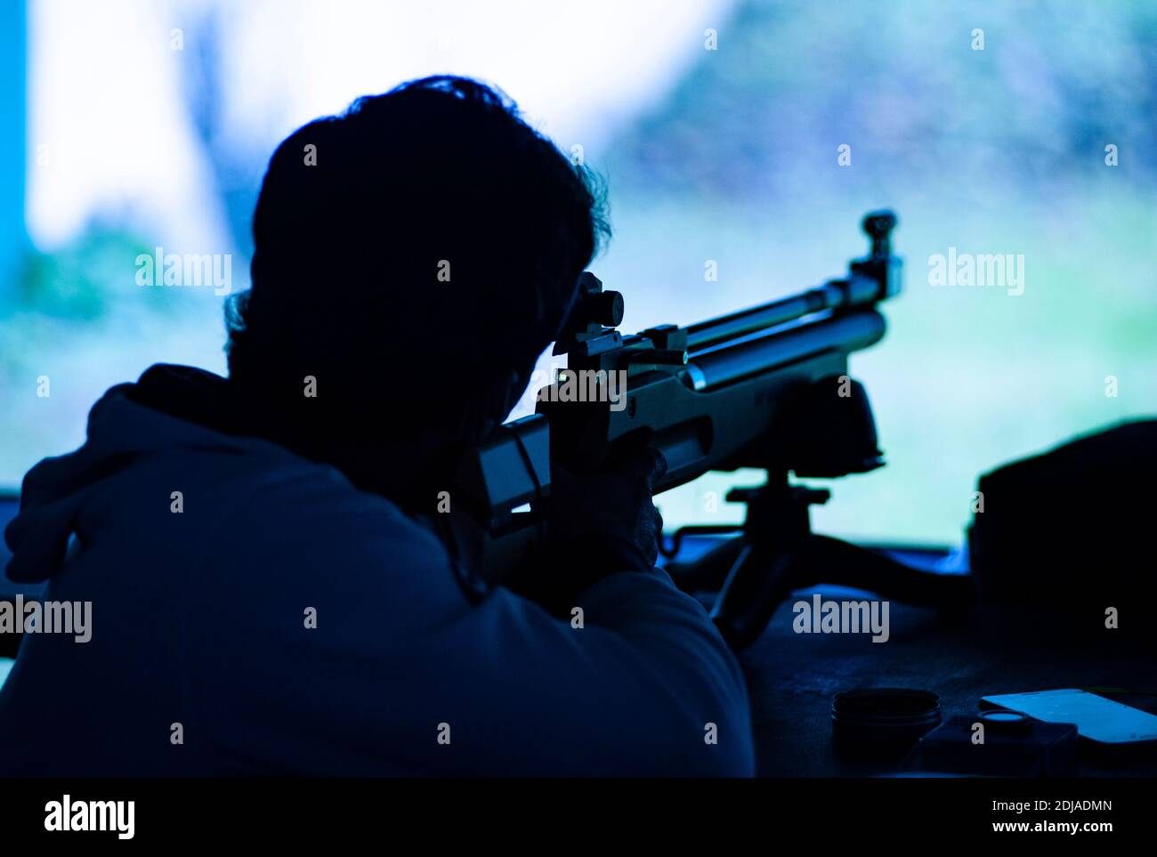 Air rifle shooting target hi-res stock photography and images - Alamy