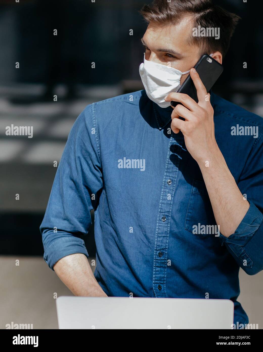 Guy talking man people hi-res stock photography and images - Alamy