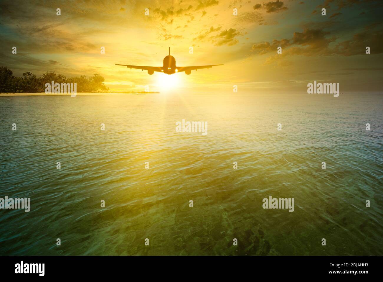 Airplane flight orange beach hi-res stock photography and images - Alamy