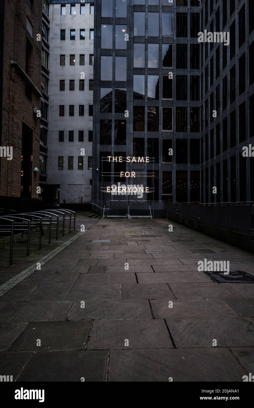 Installation of signs hi-res stock photography and images - Alamy