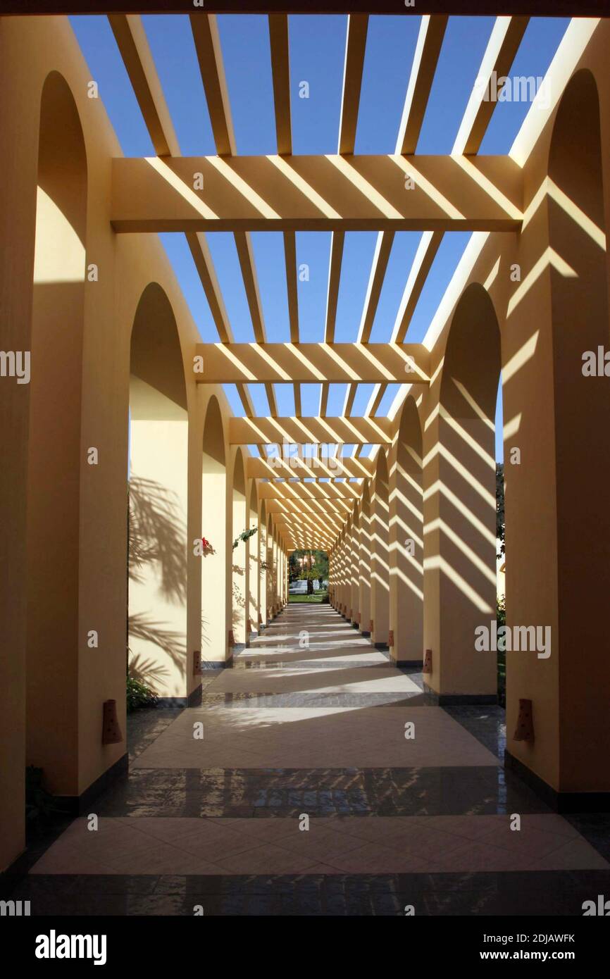 Shadows on marble wall hi-res stock photography and images - Alamy