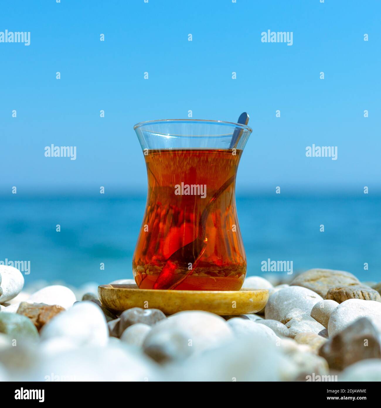 Black people at a beach party hi-res stock photography and images - Alamy