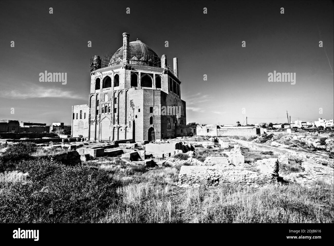 Dome of Soltaniyeh, Oljeitu mausoleum, Zanjan, Iran. One of Unesco ...