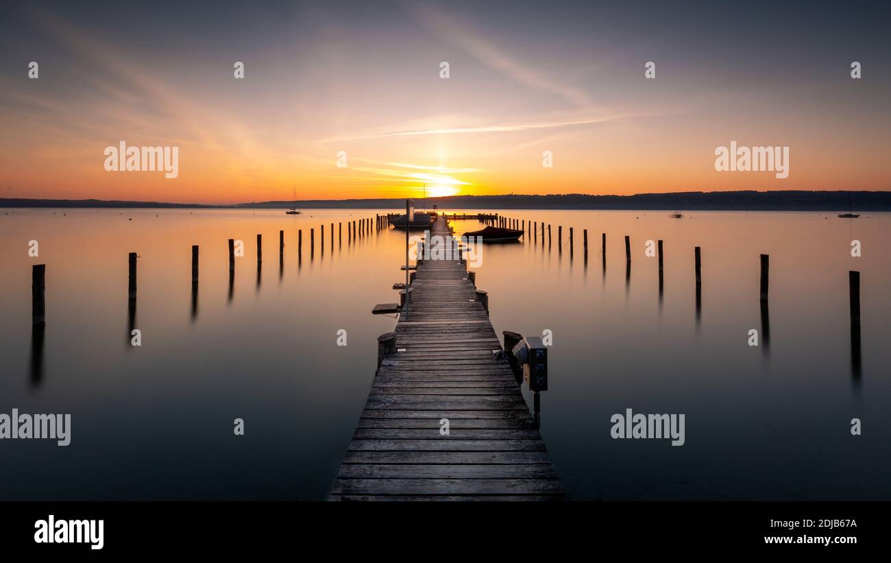 Ammersee am Morgen mit ganz viel Ruhe Stock Photo - Alamy
