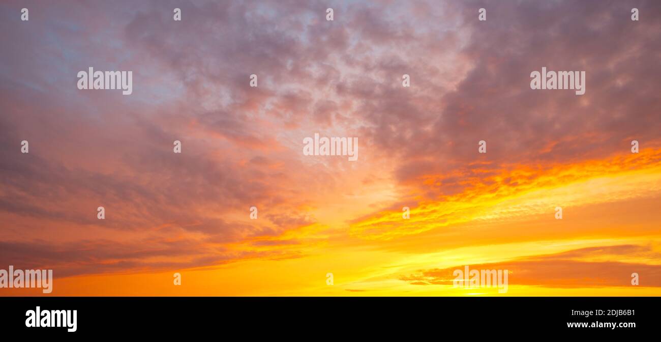Fiery cloud hi-res stock photography and images - Alamy