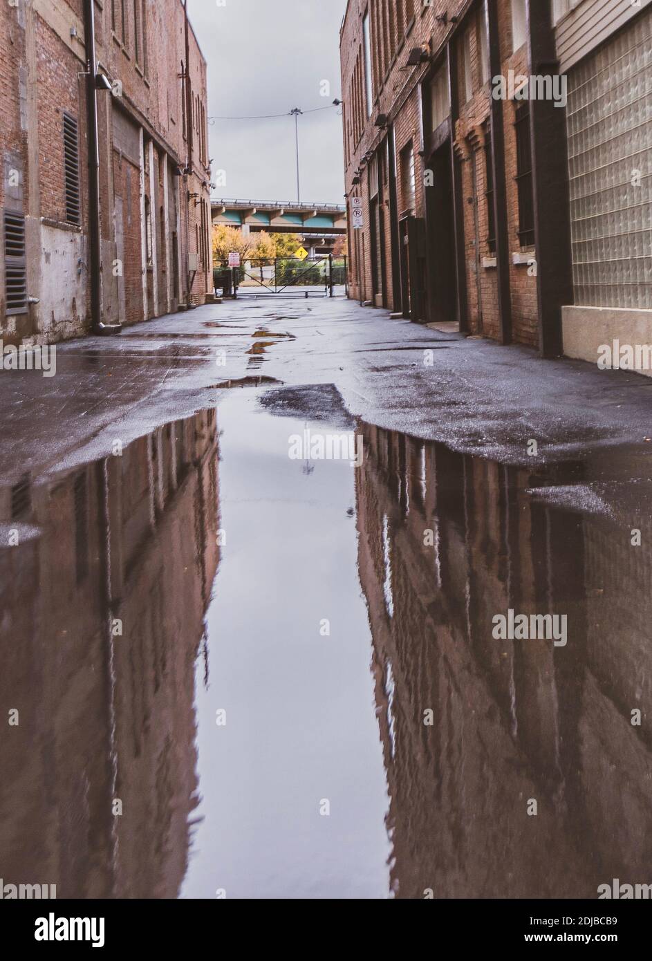 Rain alley hi-res stock photography and images - Alamy
