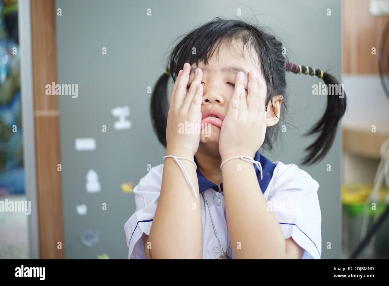 Classroom crying hi-res stock photography and images - Alamy
