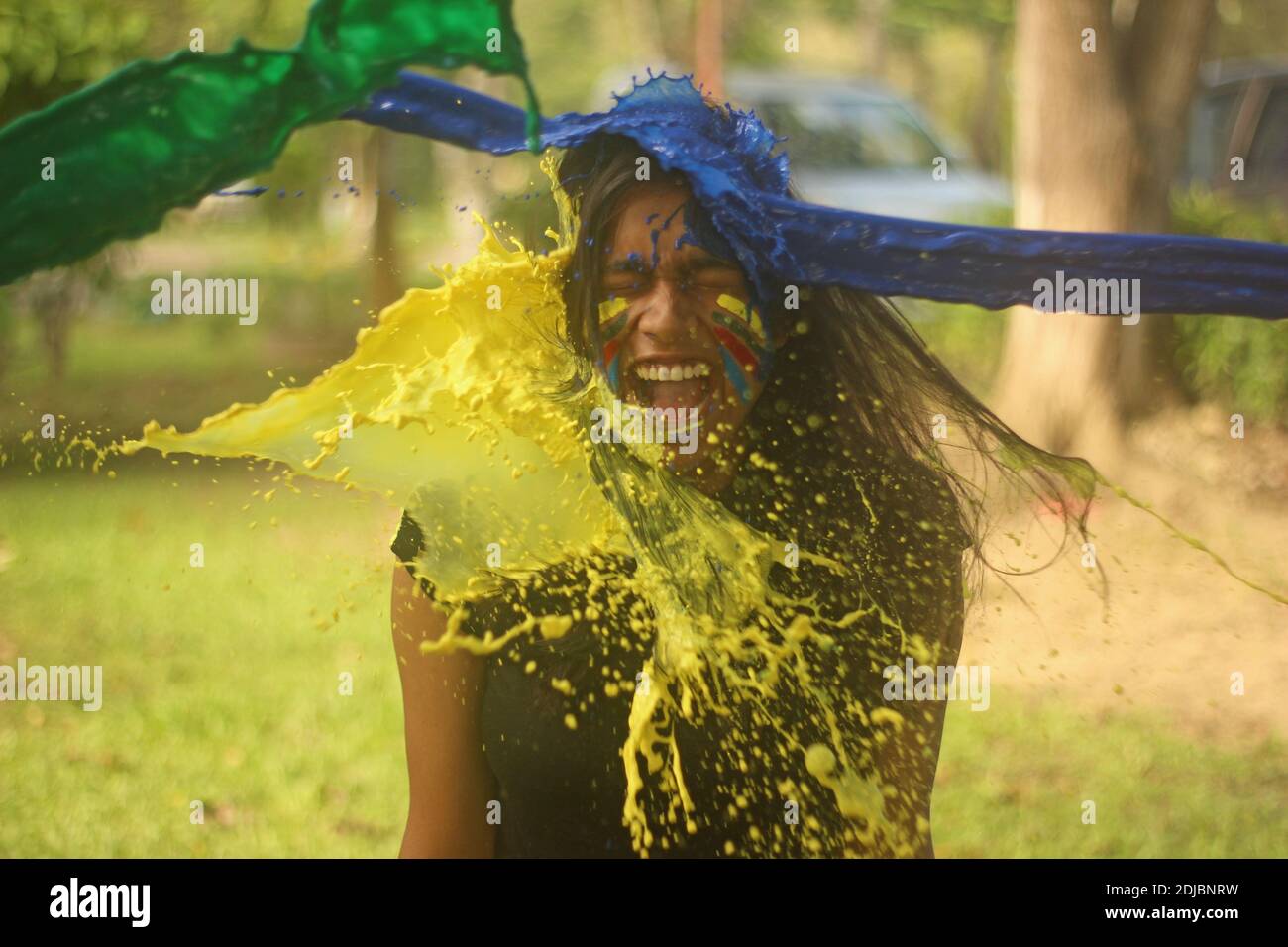 Paint being thrown hi-res stock photography and images - Alamy