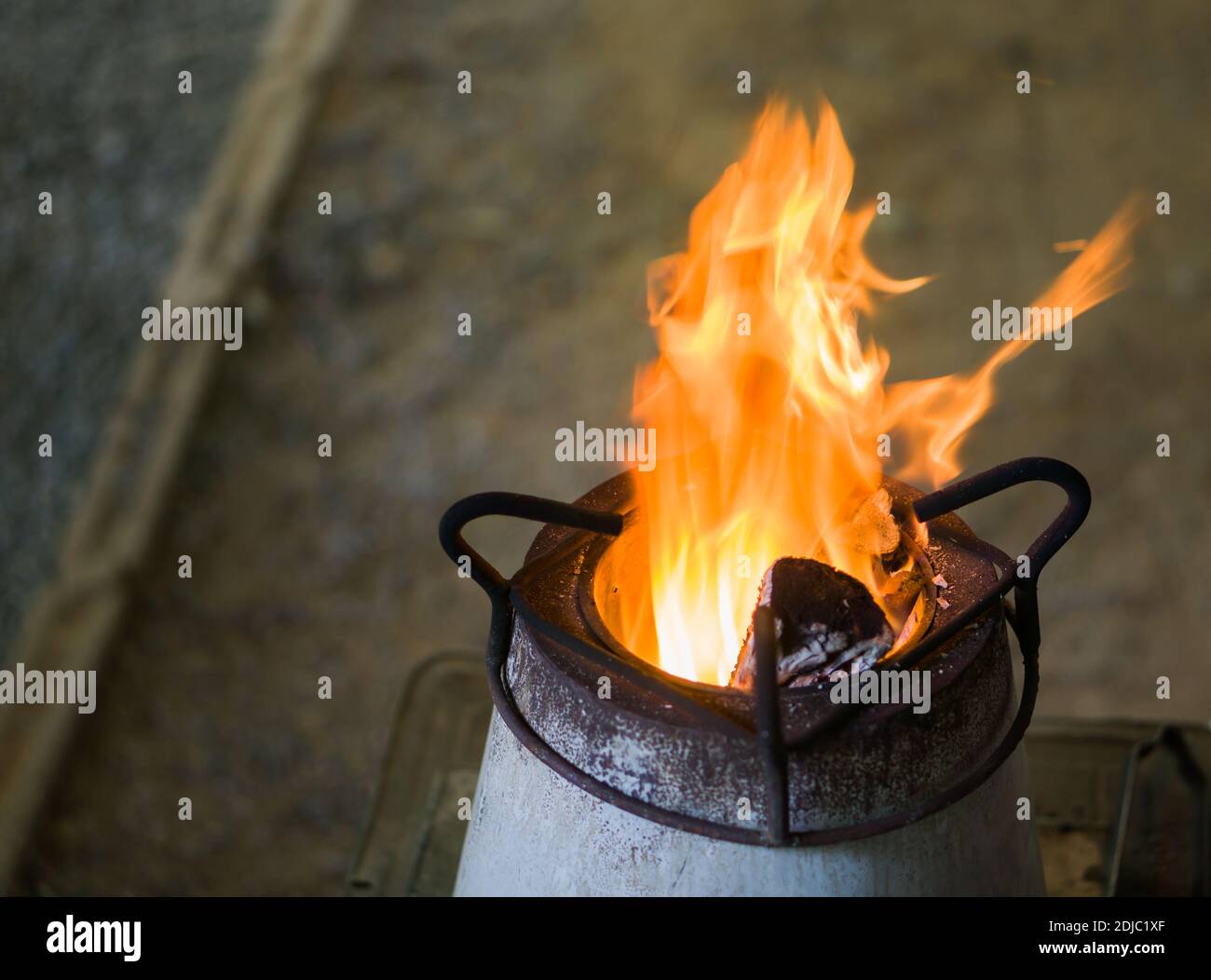 Blacksmith stove hi-res stock photography and images - Alamy
