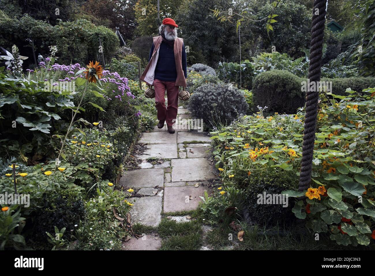 GREAT BRITAIN / England /Ipswich/Suffolk/ Des Pawson ropeworker Stock ...